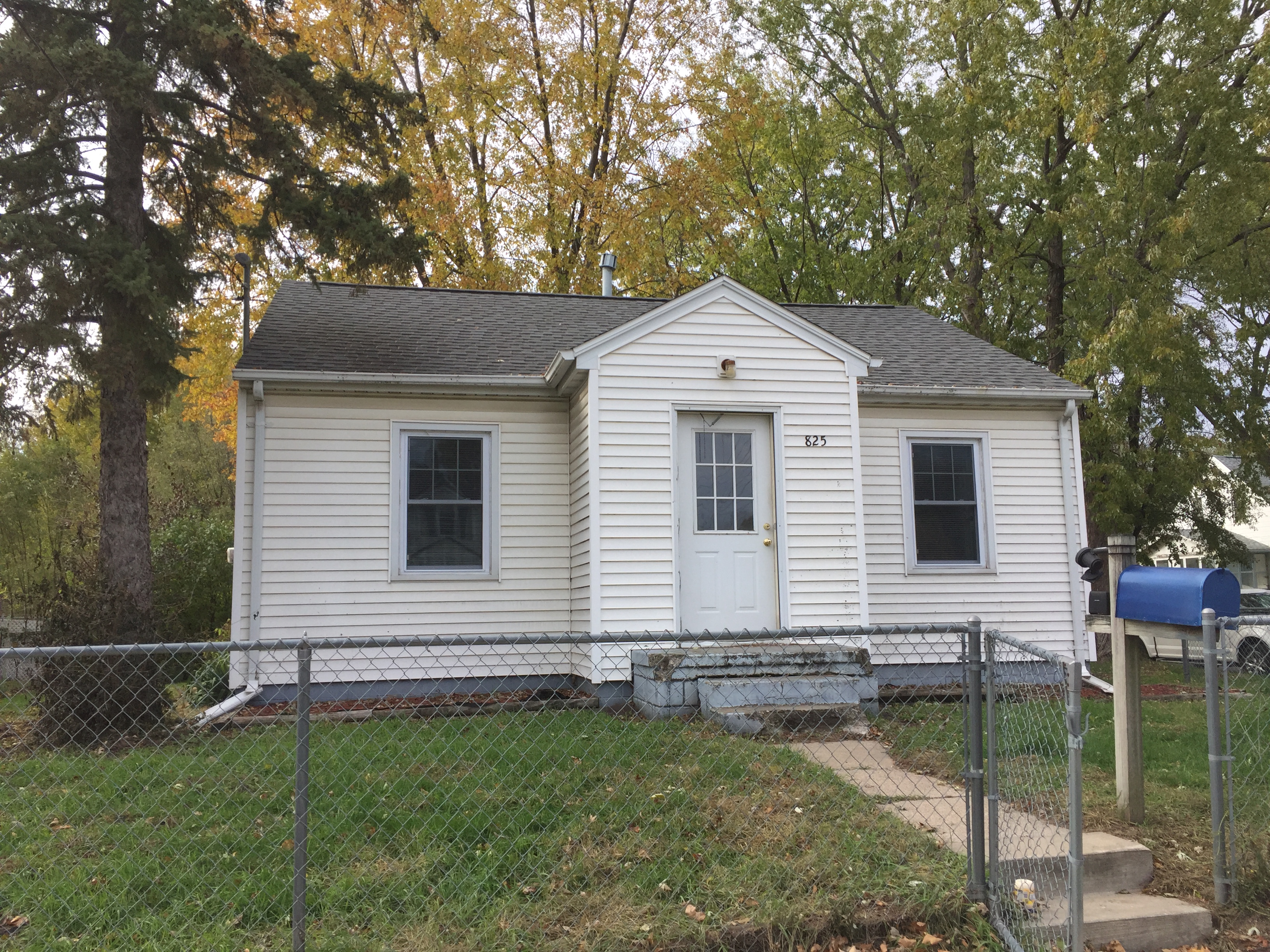 Waterloo House Real Estate - 825 Fairview | Sulentic-Fischels